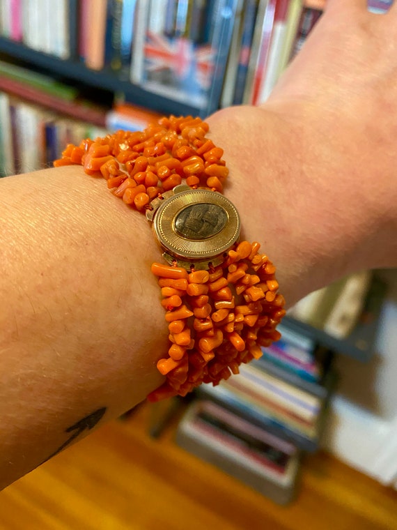 Antique 5 Strand Coral Bead Bracelet with Late Georgi… - Gem