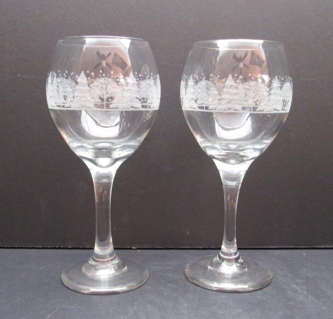 Set of 2 8" Libbey Christmas Winter Wonderland Clear Glass Wine Goblets ...