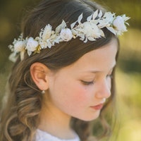 White Rose Flower Crown: First Communion Headpiece - Etsy