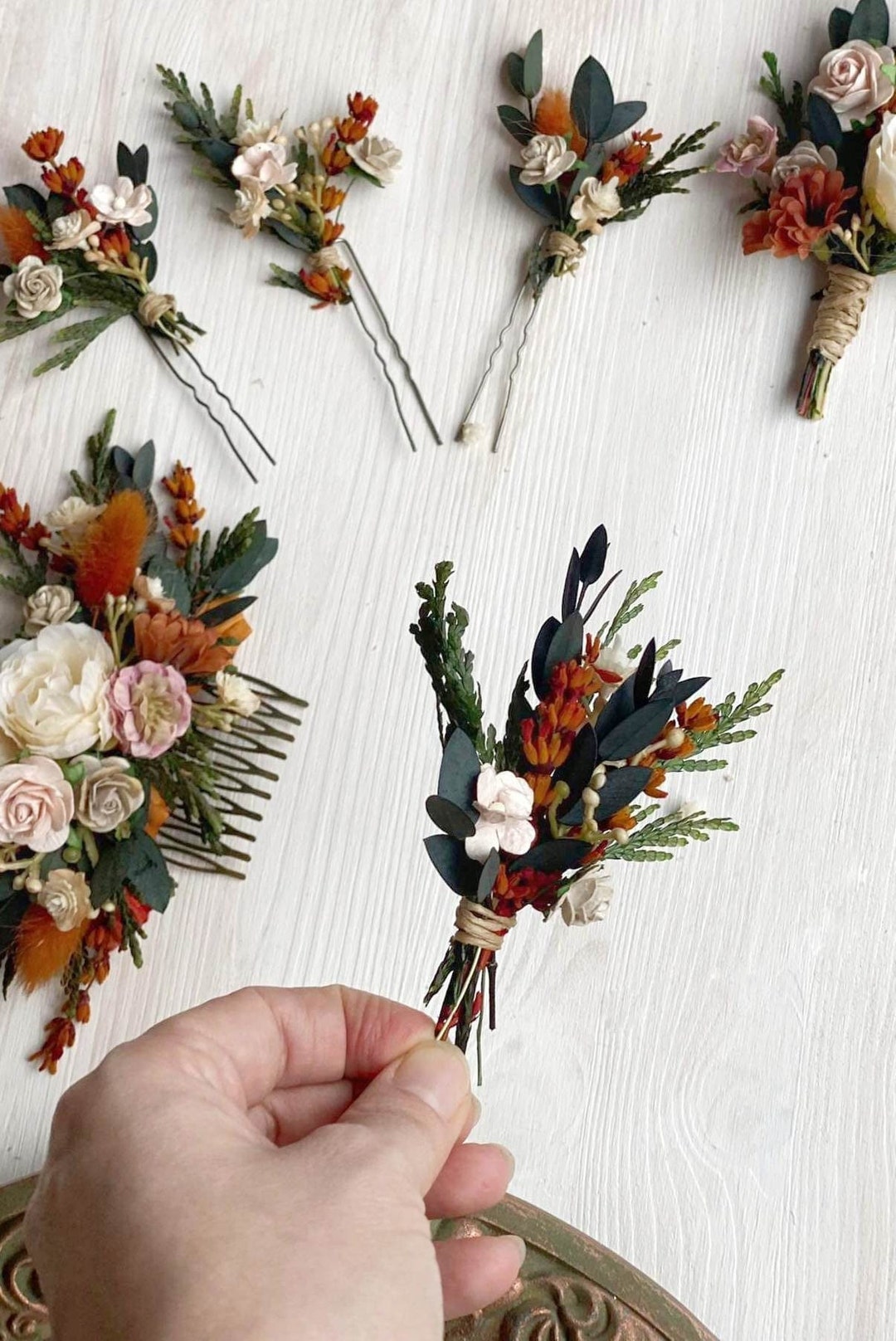 Small Fall Groomsmen Boutonniere Simple Wedding Boutonniere Groom's ...