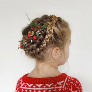 Pine Cones and Red Berries Hair Comb Christmas Headpiece Woodland Hair ...