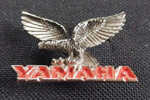 Vintage Yamaha Logo Flying Eagle Pinback PIN Biker Mo… - Gem