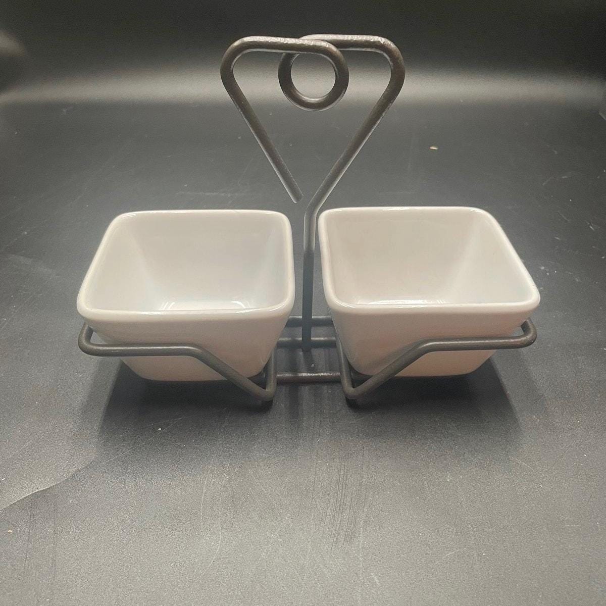 Vintage Pampered Chef White Serving Bowls in Wrought Iron Caddy Holders ...