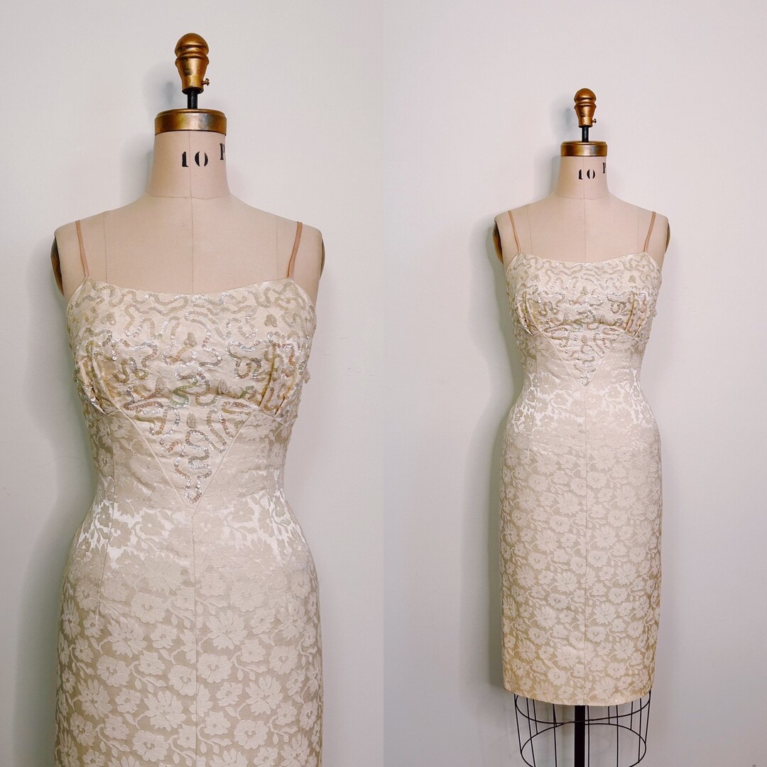 1950s Cream Wiggle Dress 26 Waist - Etsy