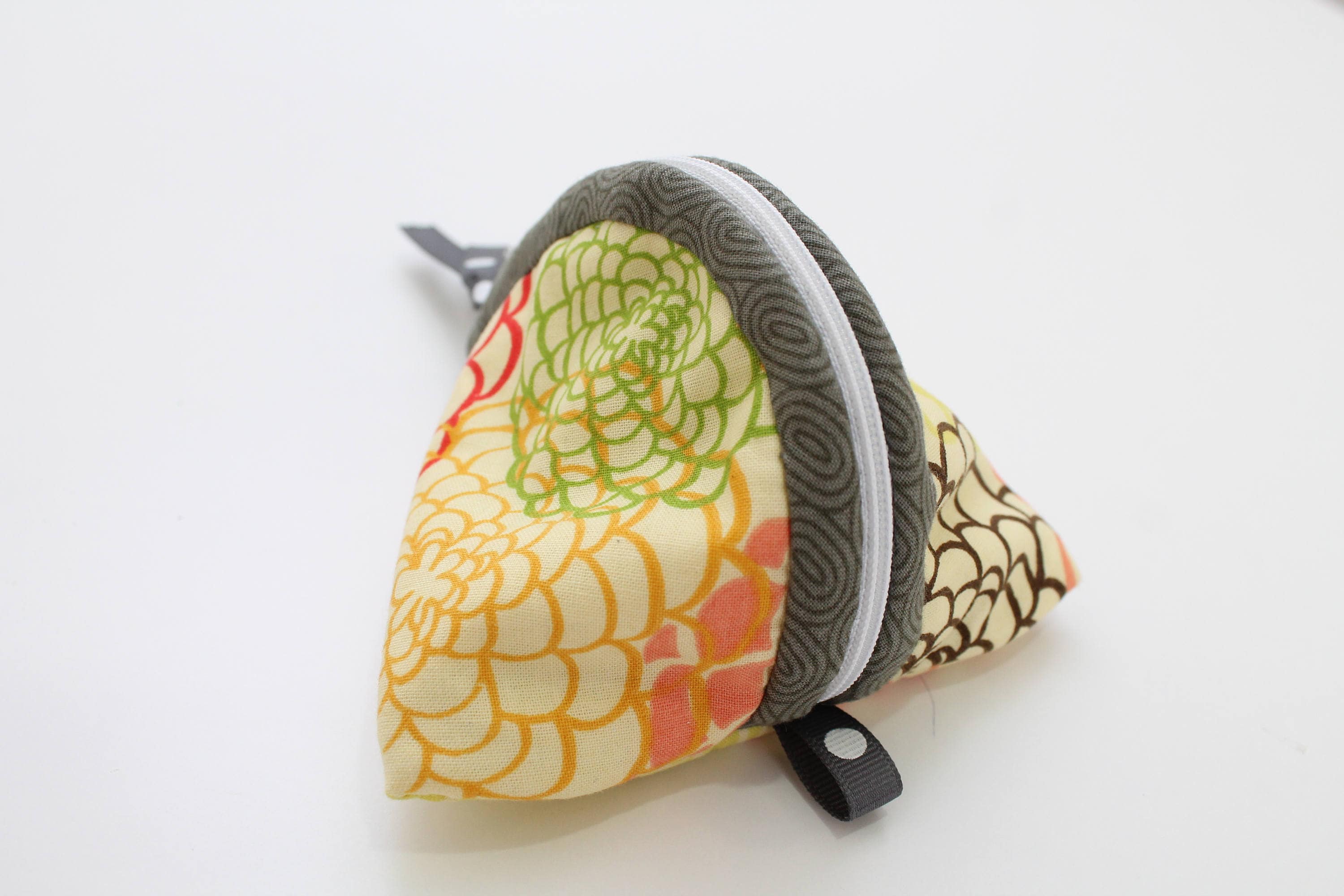 Triangle Coin Purse Sewing Pattern, Nesting Wrap Zipper in Four Sizes ...