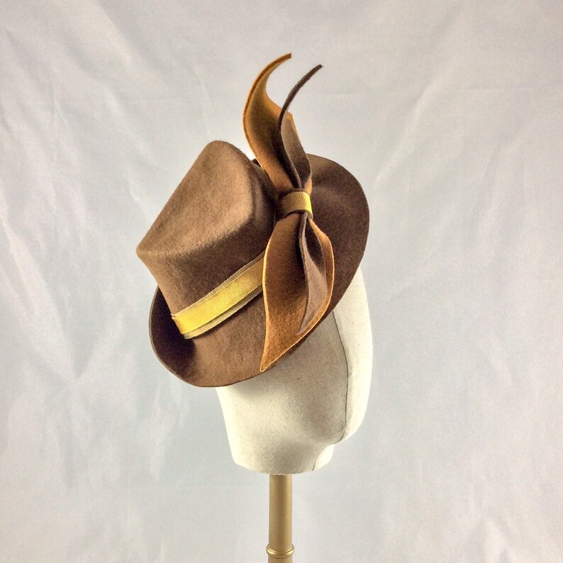 Made to Order 40s Inspired Triangular Crown 'doll' - Etsy