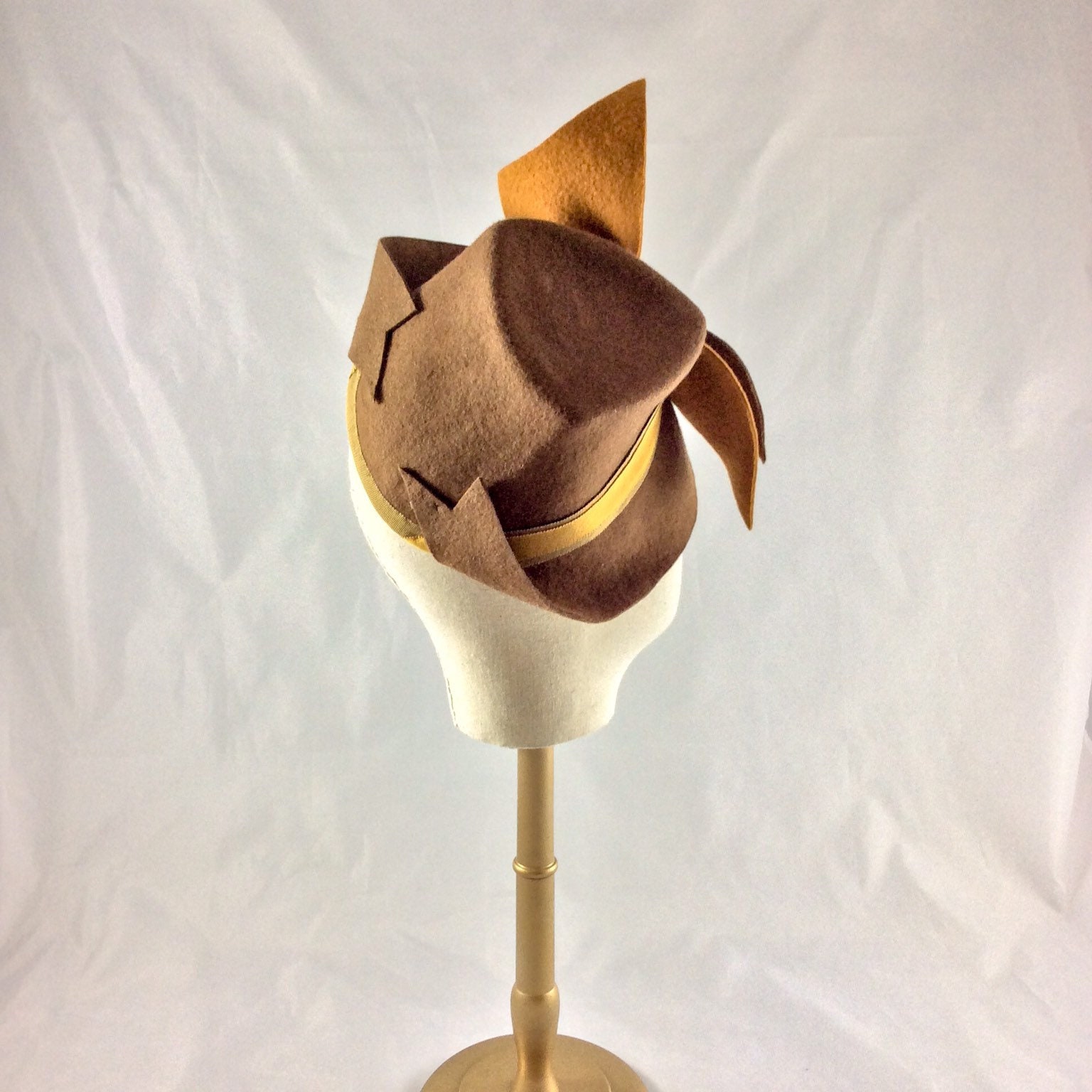 Made to Order 40s Inspired Triangular Crown 'doll' - Etsy