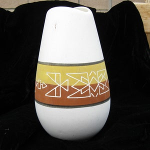 American Indian Vase, Hand Carved Pottery Vase, Signed SPRC SD Larry - Etsy