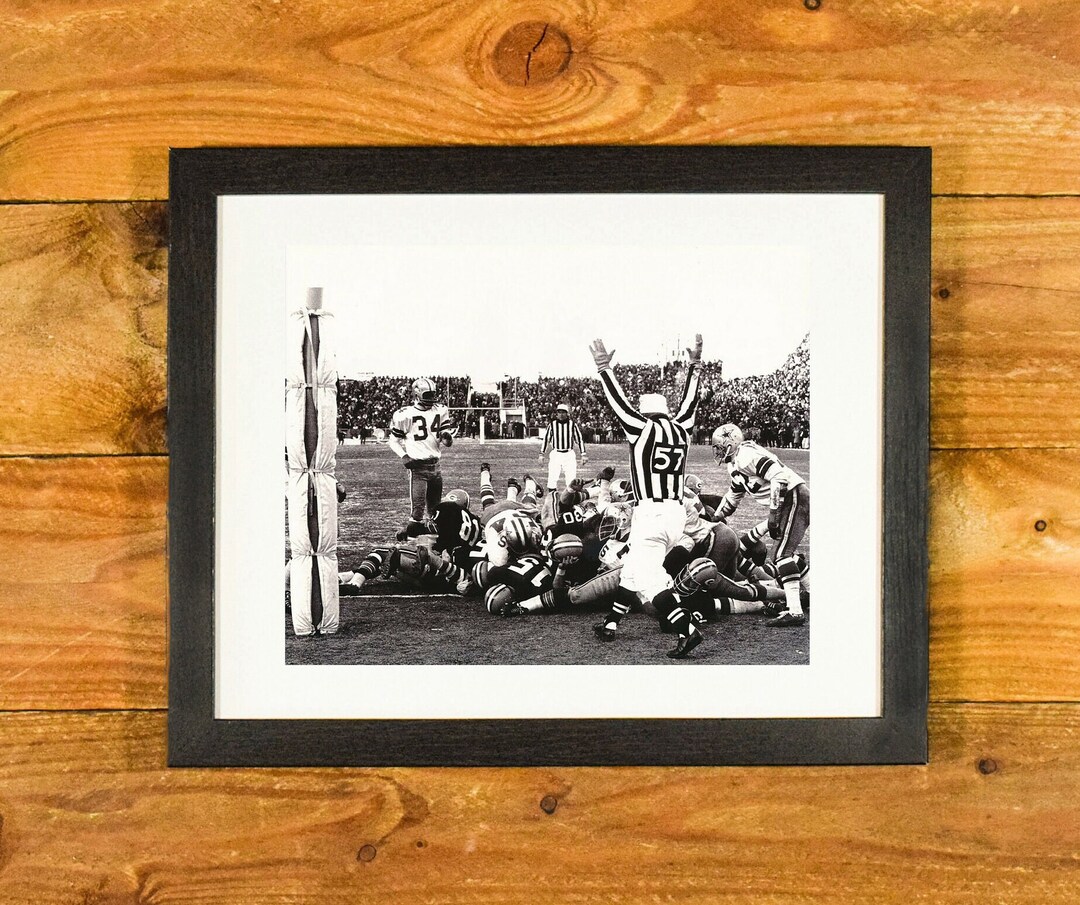 Iconic 1967 NFL "ice Bowl" Game - Green Pay Packers Vs. Dallas Cowboys ...