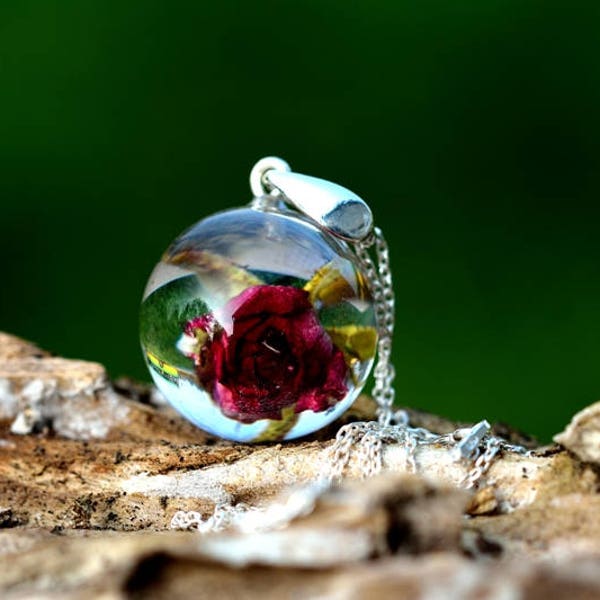 Rose Resin Necklace - Etsy