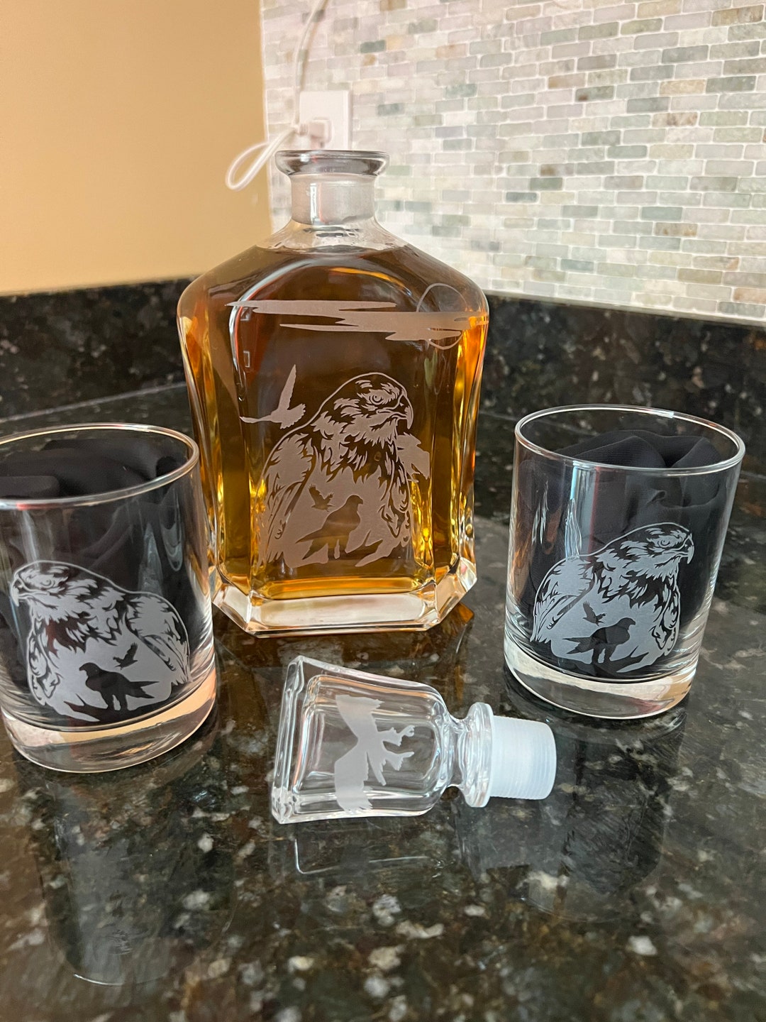 Sand-carved Hawk Whiskey Decanter Set: 2 Engraved Glasses - Etsy