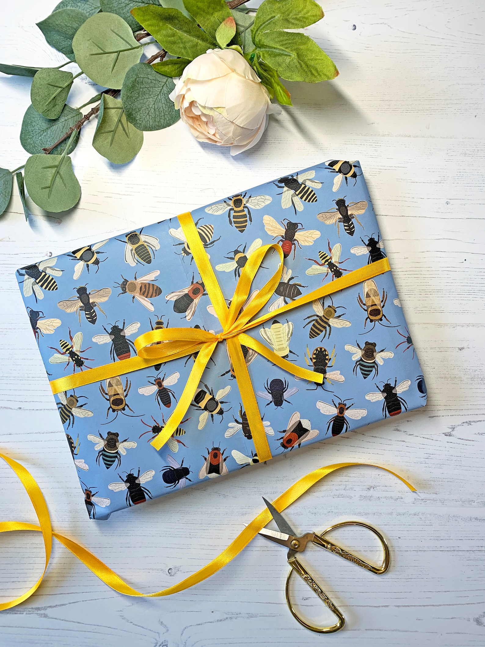 Bumble Bee Wrapping Paper Wrapping Paper Sheet Bee Gift - Etsy