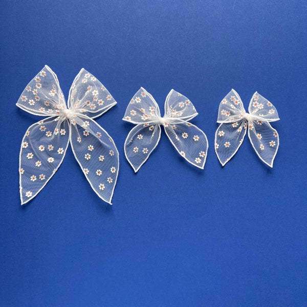 Daisy Hair Bow - Etsy