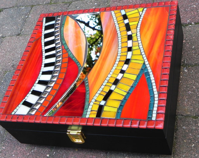 Mosaic Art - Decorative Stained Glass Mosaic Box, Handmade, Medium Size ...
