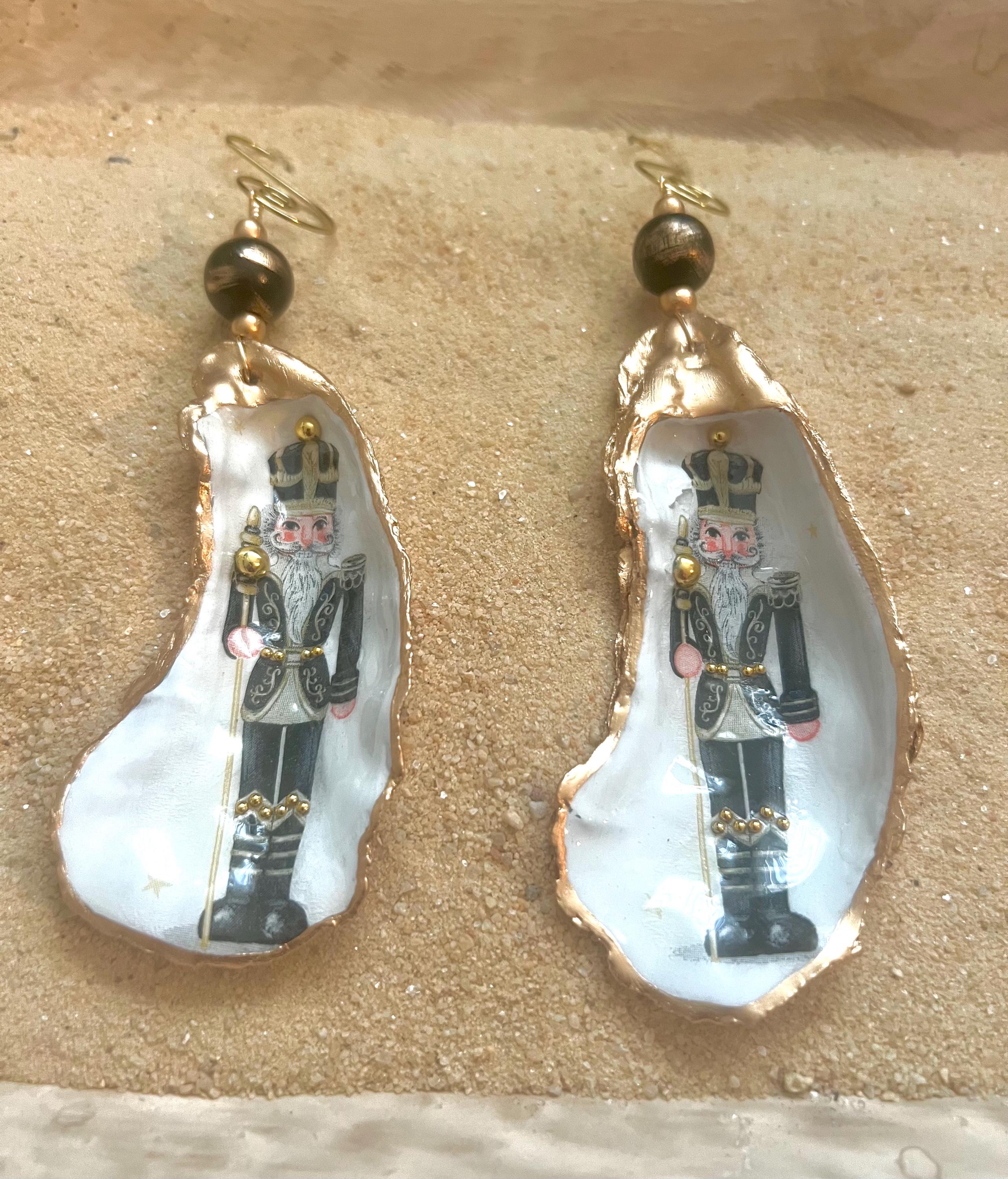 Black and Gold Nutcracker Oyster Shell Ornament - Etsy