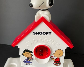 Snoopy Sno Cone Machine, Vintage Peanuts 1960's Toy, Charlie Brown ...