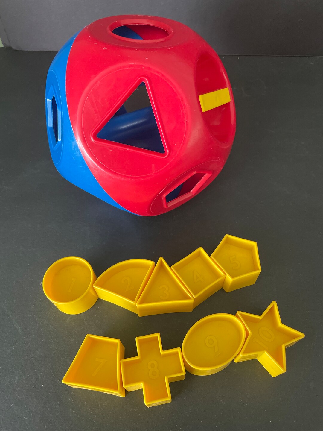 Incomplete Tupperware Shape Ball, Educational Toy, Kinesthetic ...