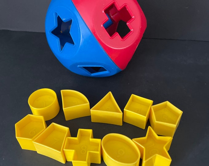 Tupperware Shape Ball, Educational Toy, Kinesthetic Play—complete - Etsy
