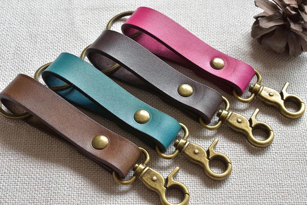 Personalized Leather Mens or Womens Keychain, Key Chain Gift in Vegan ...