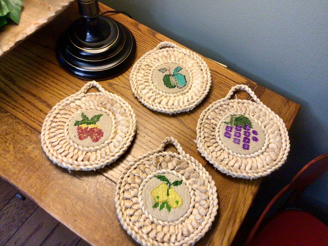 Vintage Wicker Rattan Straw Raffia Needlepoint Hot Plate Hang Fruit ...