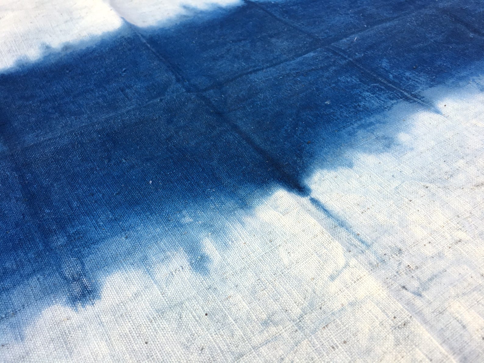 Middle Gradient Plant Dyes Indigo Blue Fabric - Shibori Dyed Hand Woven ...