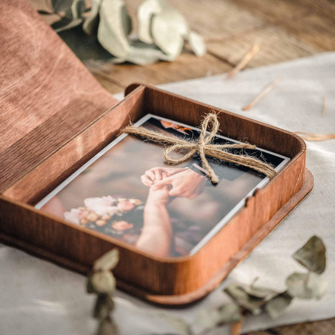 Personalized Wooden Photo Box for 4x6 Photos – Rustic Keepsake Wedding ...