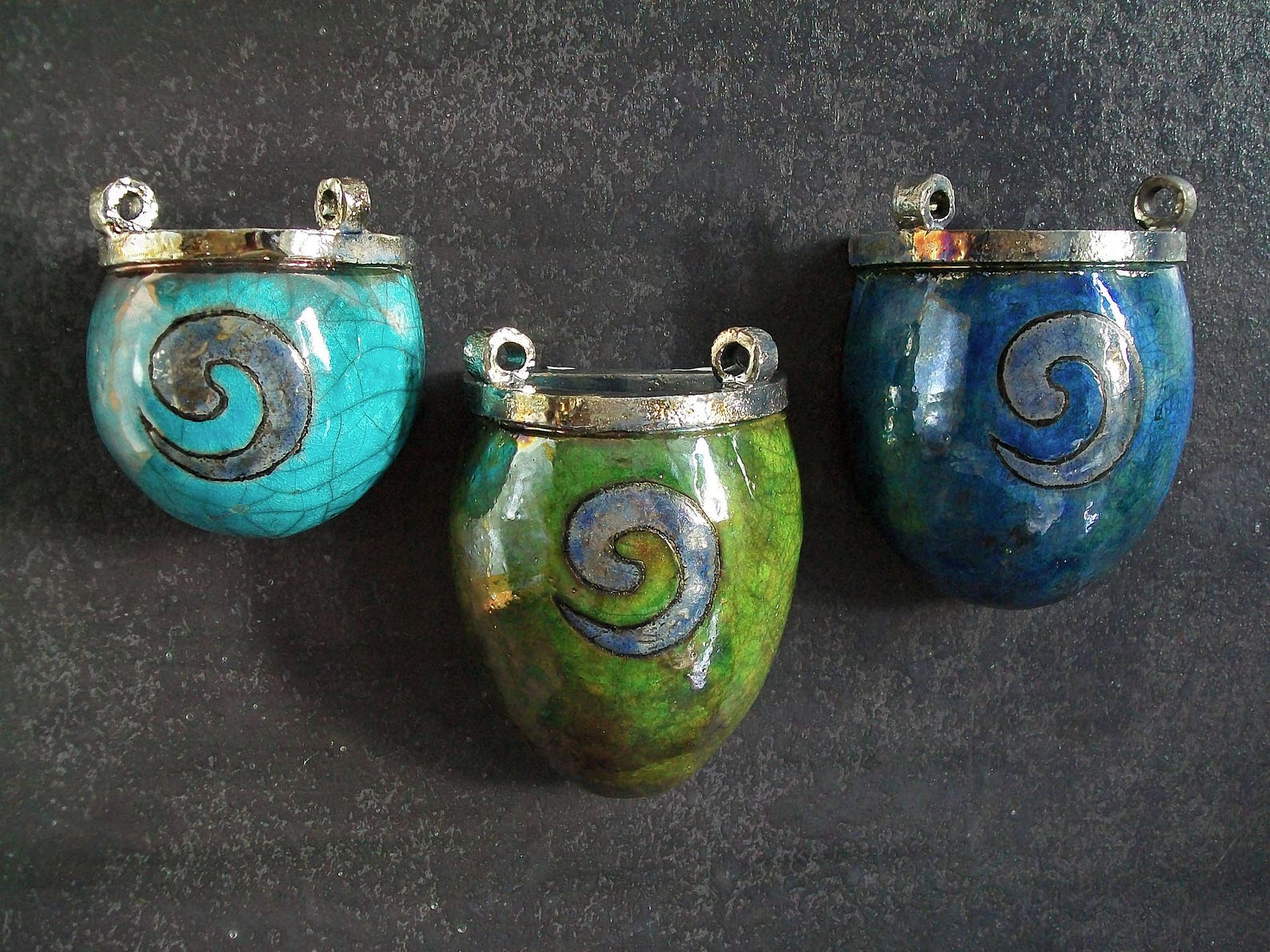 Raku Ceramic Radiator Humidifier With Swirl Design – Single or Set of 3 ...