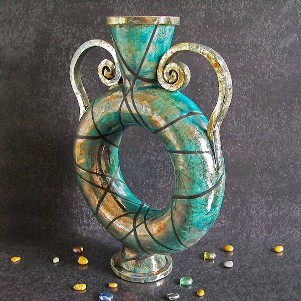 White Donut Vase - Etsy