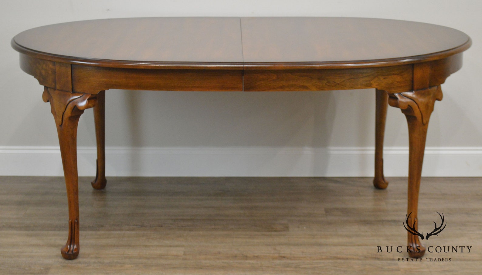 Statton Cherry Oxford Finish Oval Queen Anne Dining Table | Etsy