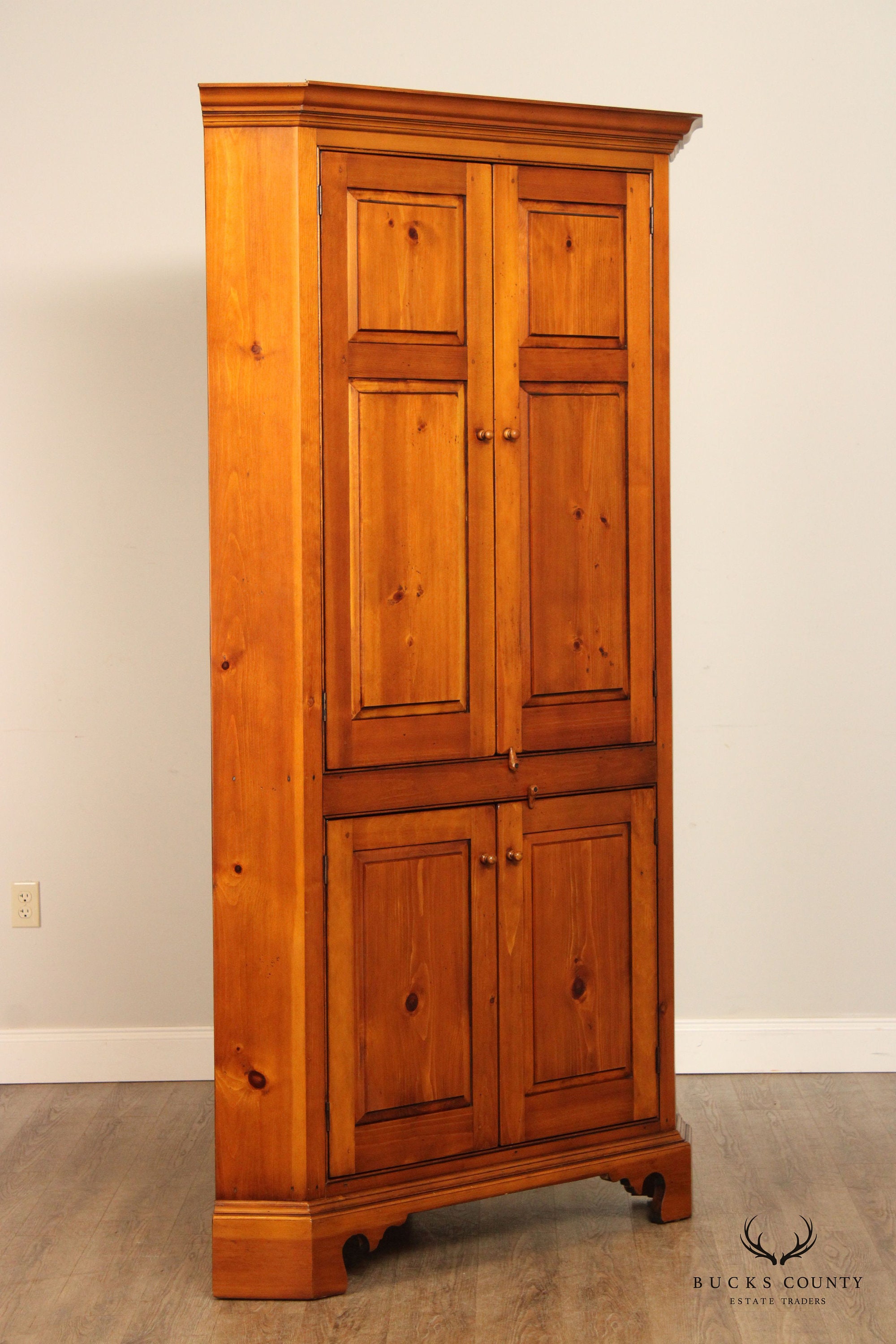 William Draper 'country Classics' Pine Corner Cupboard - Etsy