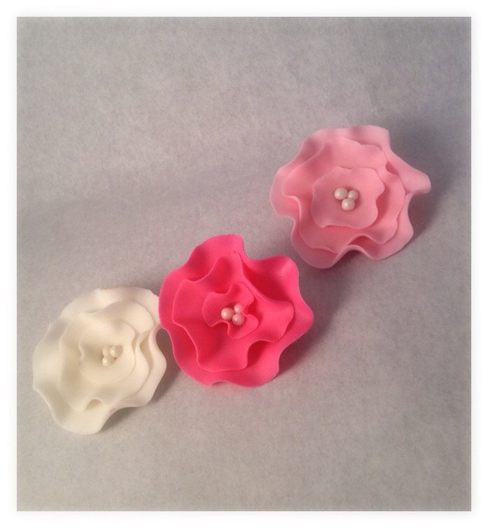 Fondant Name Plaque & Flowers 1 Dozen - Etsy