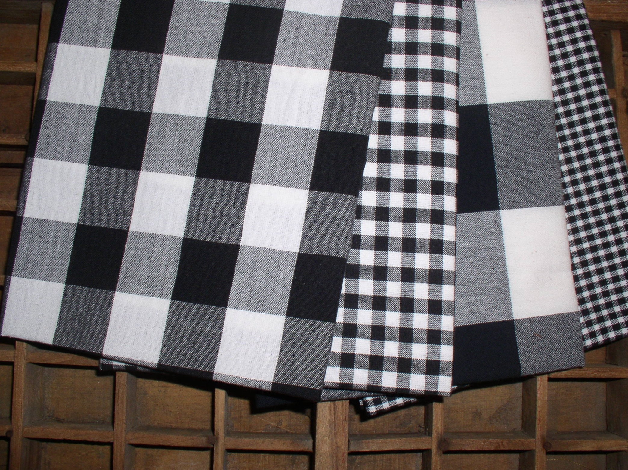 Black and White Homespun/Flannel Fabric Fat Quarter Bundle | Etsy