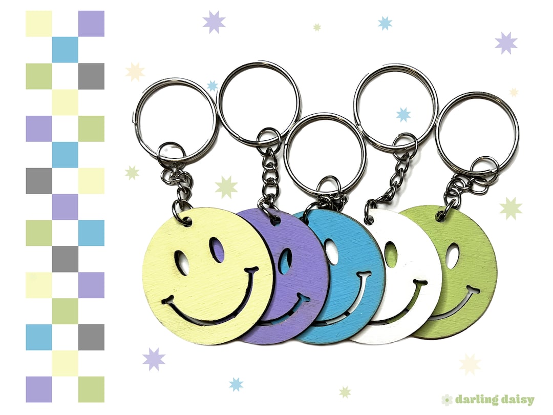 Smiley Face Keychain Unsealed Hand Painted Wooden Keychain Retro Happy ...