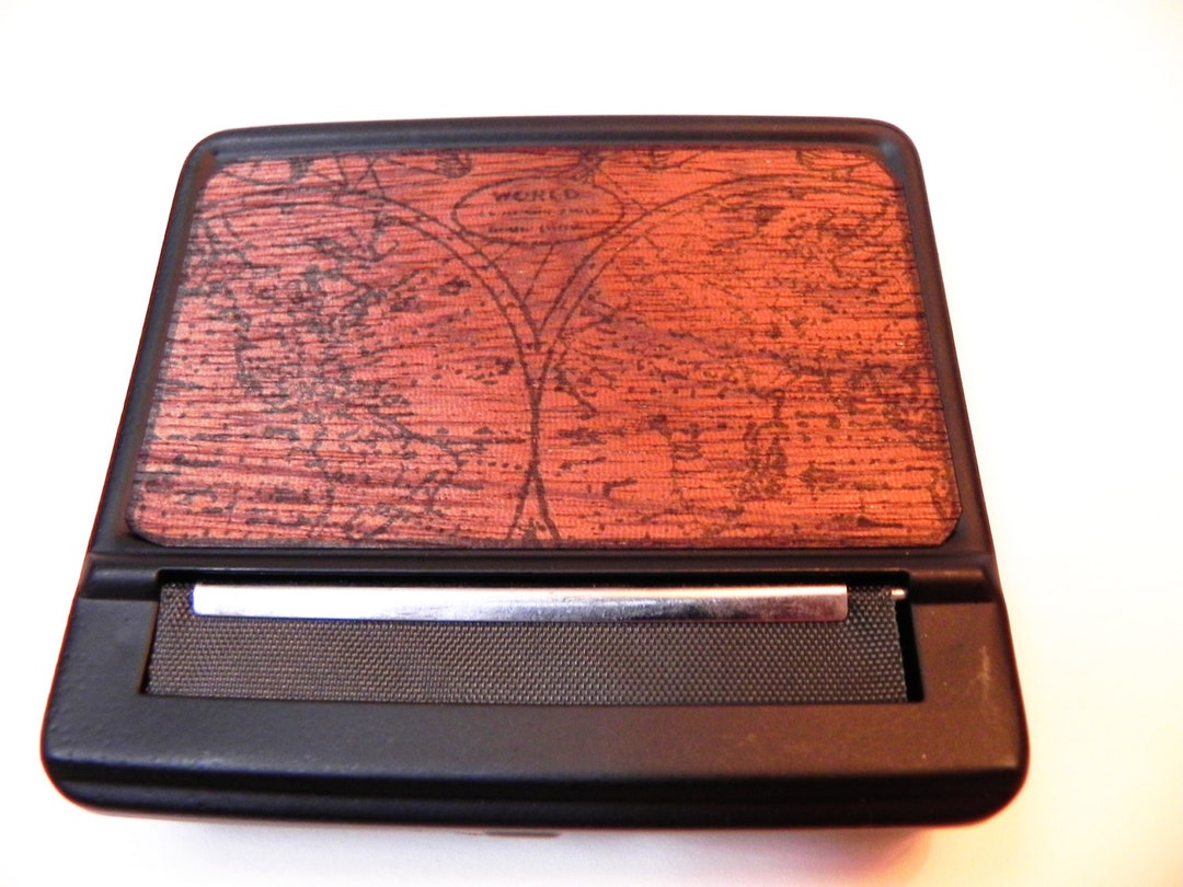 World Map BLACK Cigarette Case & Roller Machine : Old World, Map ...