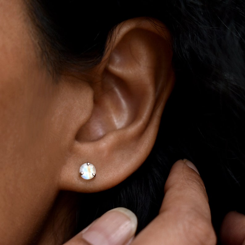 2-5mm Rainbow Moonstone Stud in 3 Prong Martini Setting, 14k Solid Gold ...