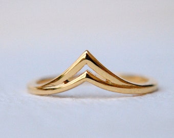 Gold V Ring - Etsy