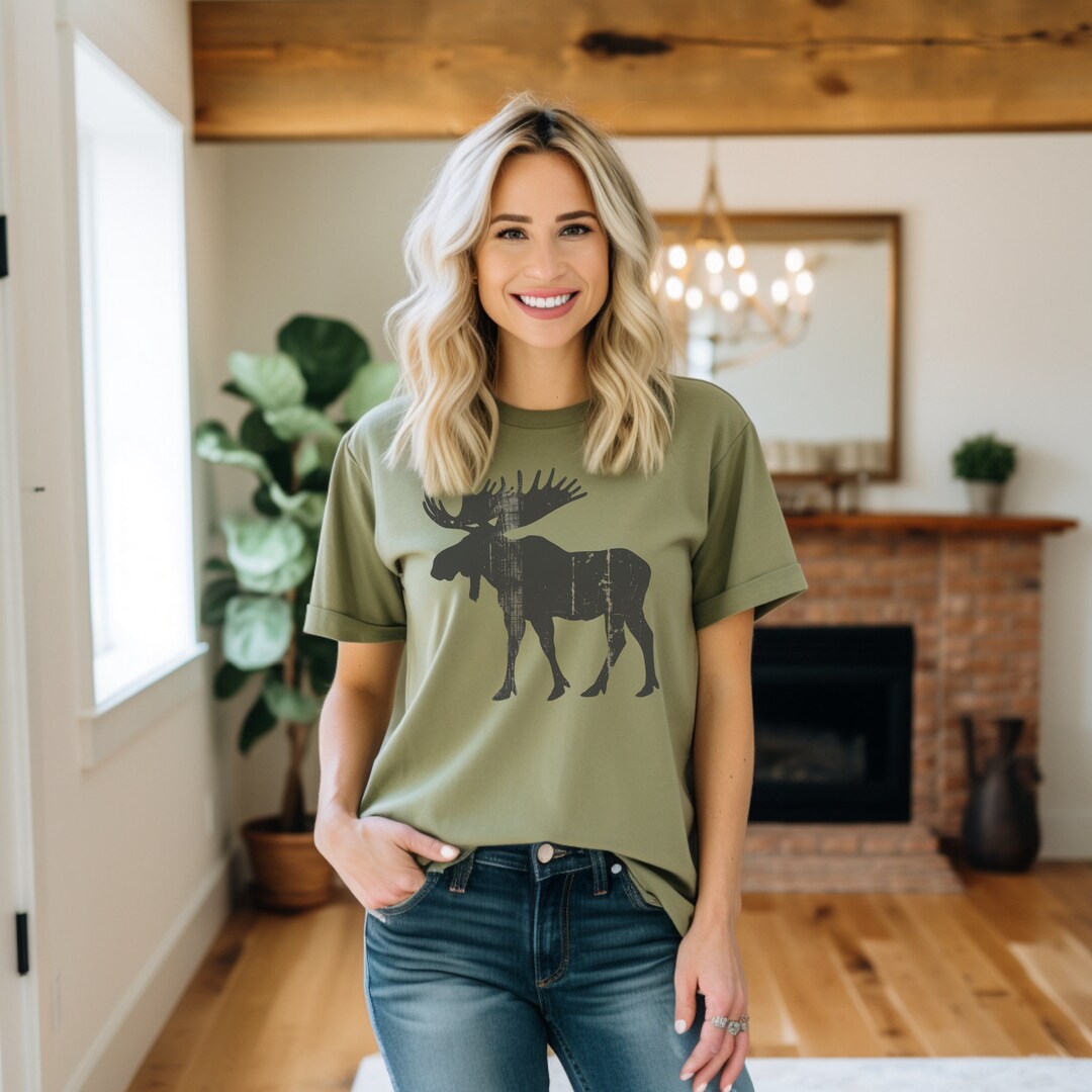 Moose Shirt, Wildlife Sweatshirt, Outdoorsy Apparel, Nature Lover Tee ...