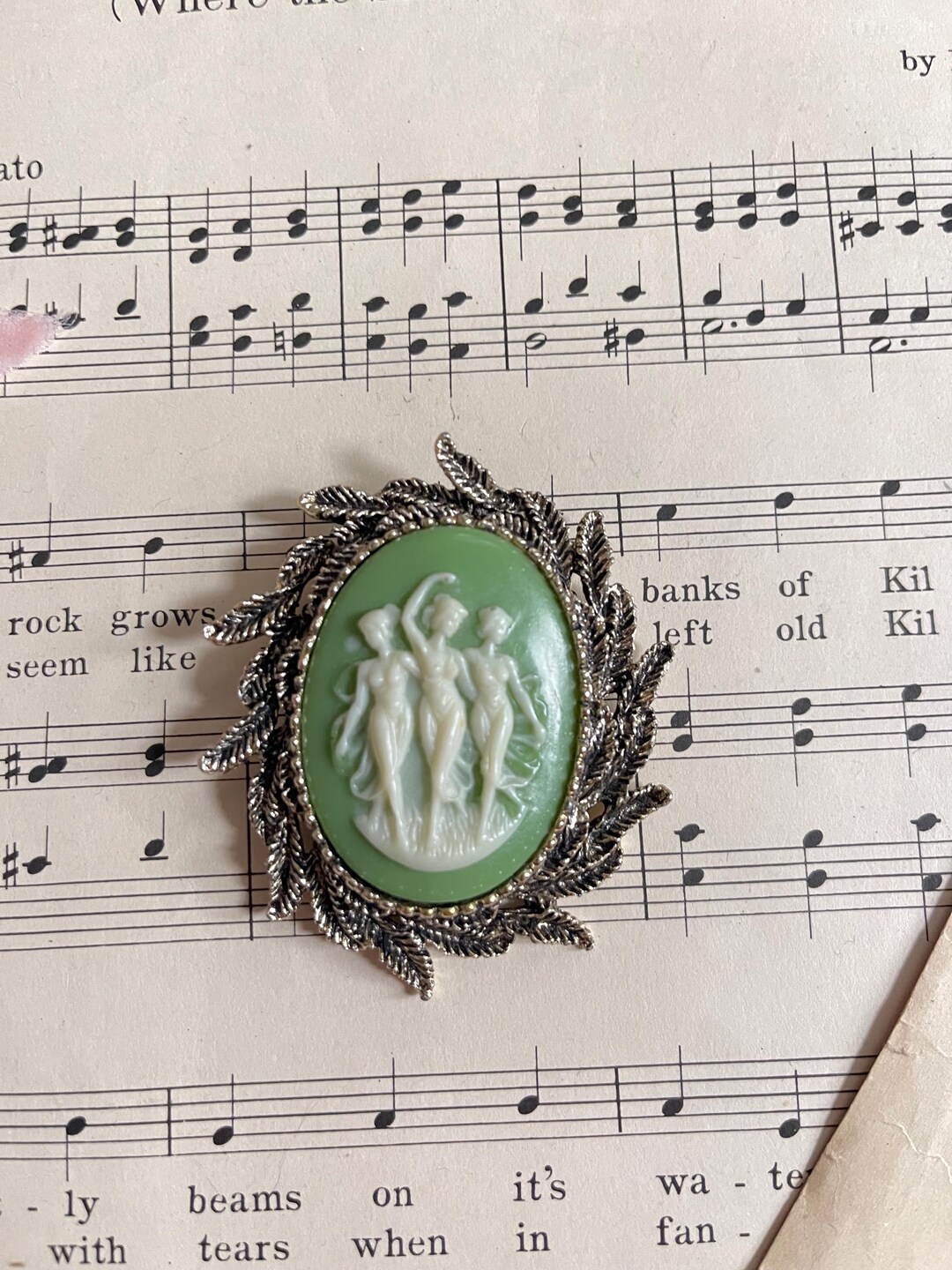 Vintage Three Graces Green Cameo Brooch - Etsy