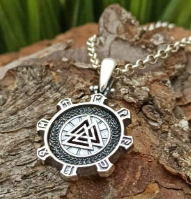 SILVER VALKNUT VIKING Solid Pagan Medallion Pagan Pendant - Etsy