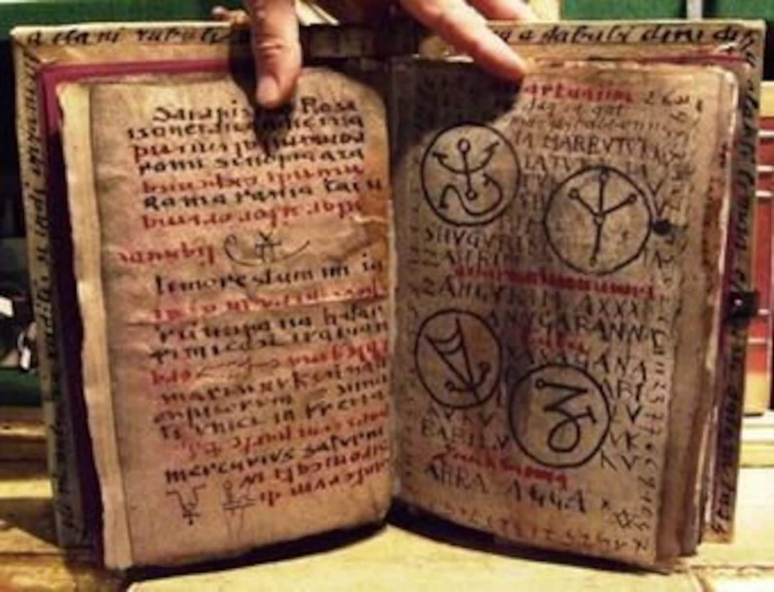 COMPLETE BOOK of SHADOWS Full 2840 Pages Pdf Digital | Etsy