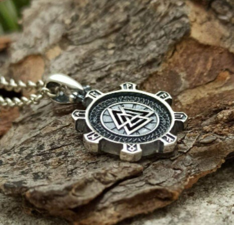 SILVER VALKNUT VIKING Solid Pagan Medallion Pagan Pendant - Etsy