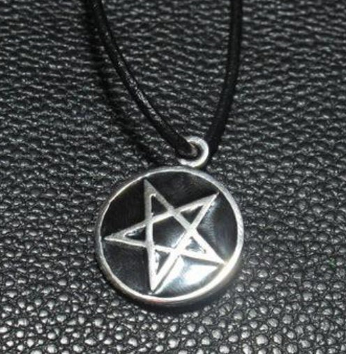 Pentagram Medallion, Wiccan Pentacle Pendant, Dark Witch Star Locket ...