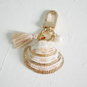 Sea Shell Tassel Keychain, Gold Shell Keychain, Natural Seashell, Ocean ...