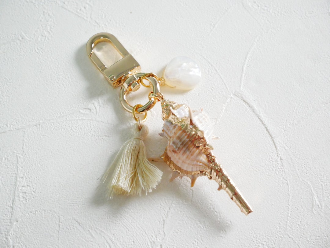 Sea Shell Tassel Keychain, Gold Shell Keychain, Natural Seashell, Ocean ...