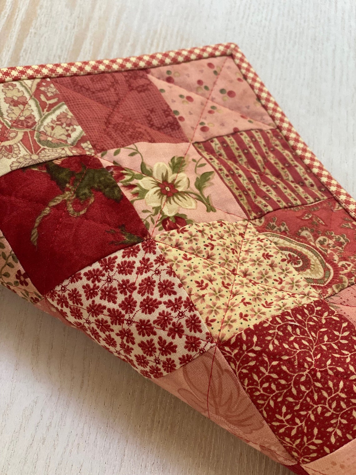 Cute Scrappy Red and Pink Piecework Mini Quilt, Small Tapestry, Home ...