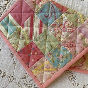 Mini Quilt/table Runner (april Cornell Fabric) - Etsy