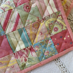 Mini Quilt/table Runner (april Cornell Fabric) - Etsy