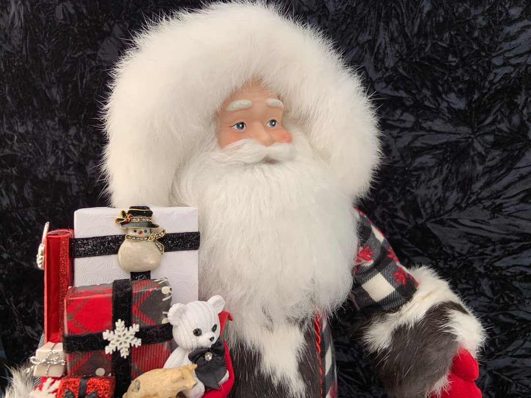 Buffalo Plaid Santa, Santa Claus, Christmas, Handcrafted Santa Claus ...
