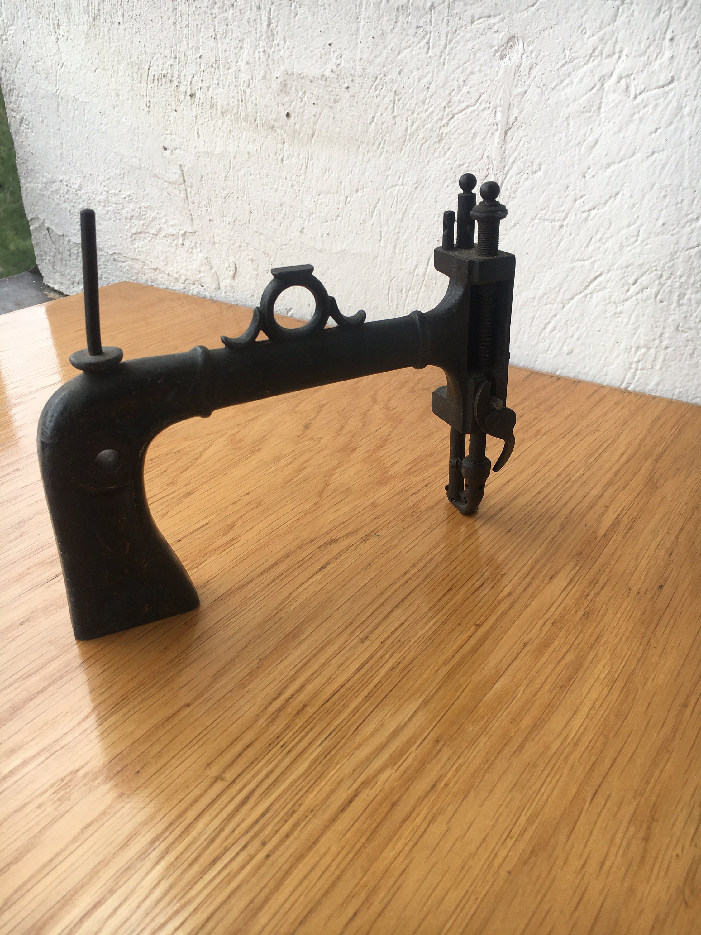 Antique Sewing Machine Vintage Sewing Machine Hand Crank Rare 1880 Old ...