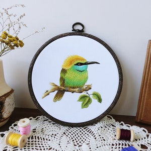 Detailed Embroidered Bird, Hand Embroidered Hoop Art, Bird Lover Gift ...